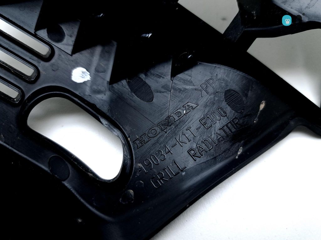 Honda CRF 300 L Rally 2021-2022 Radiator Cover Right (19034-K1T-E100 ...